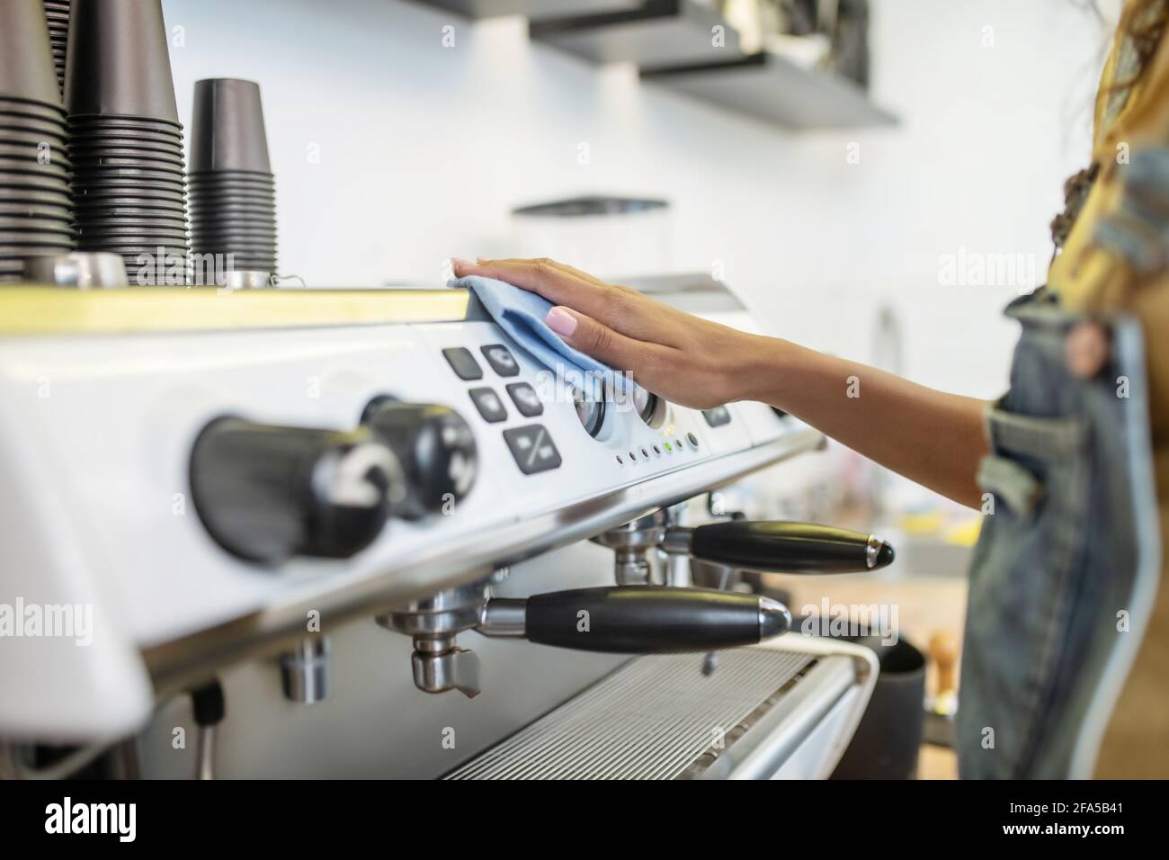 Hand wiping hi-res stock photography and images - Alamy