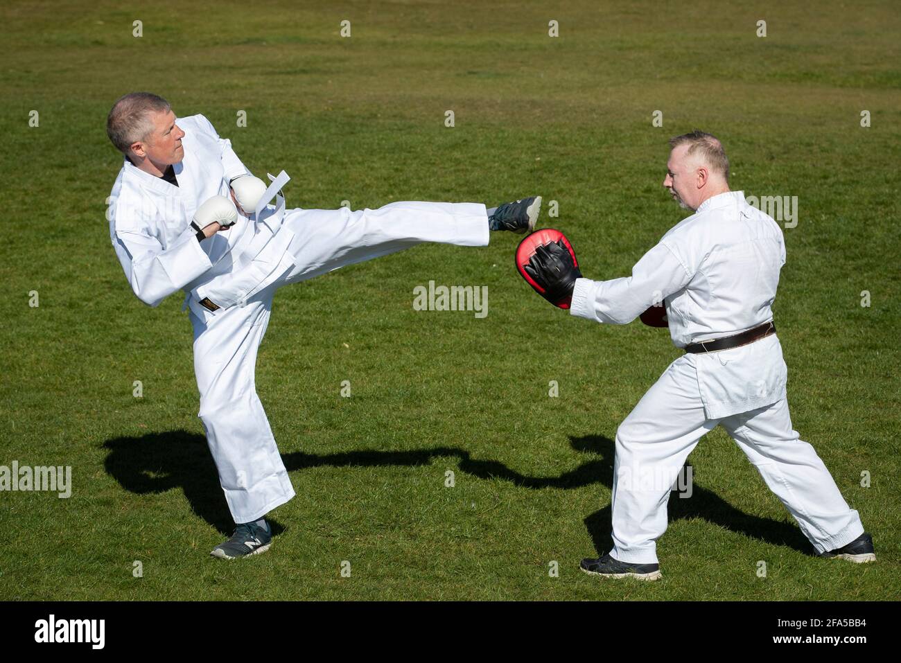 Karate picture hi-res stock photography and images - Alamy