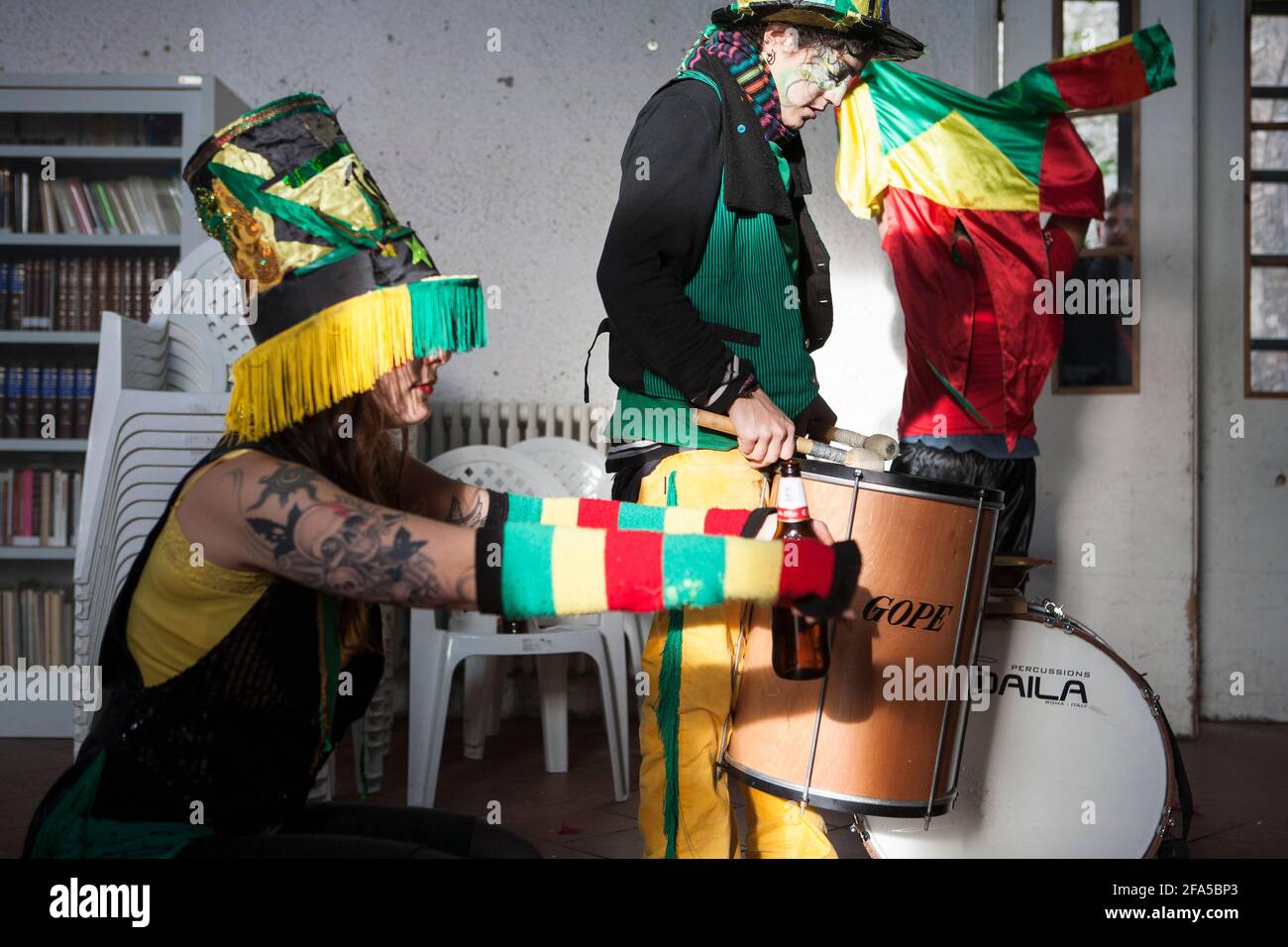 Murga hi-res stock photography and images - Alamy