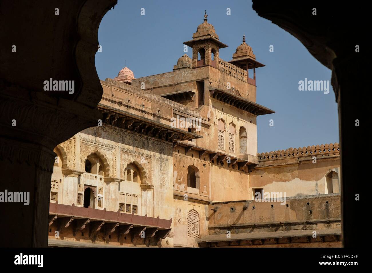 Detail of the Raj Mahal Palace in Orchha, Madhya Pradesh, India Stock ...