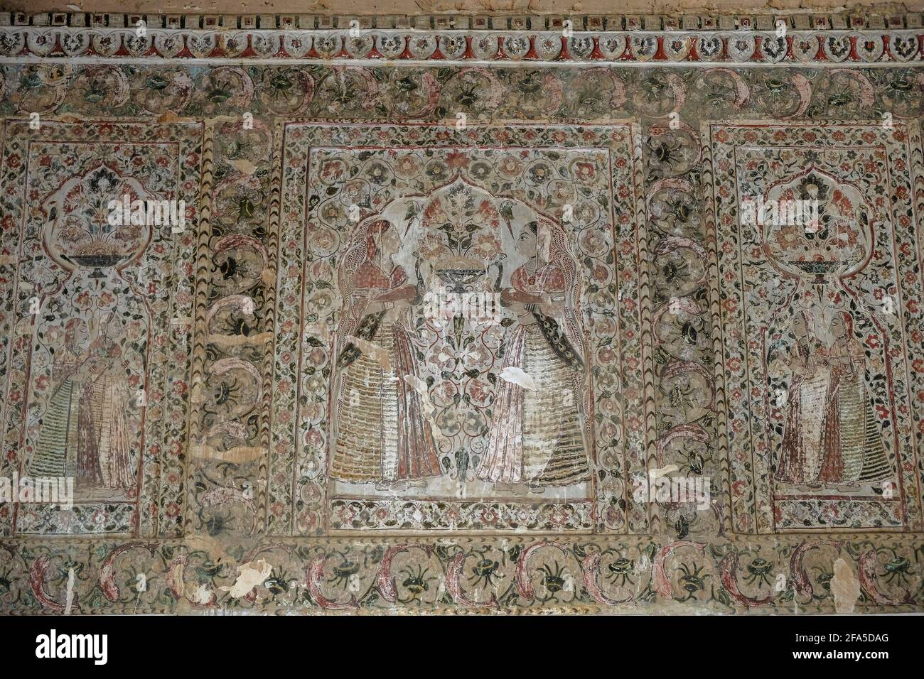 Detail of a mural from the Raj Mahal Palace in Orchha, Madhya Pradesh ...