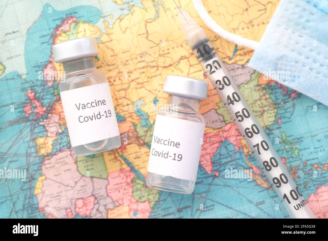 World map with syringe hi-res stock photography and images - Alamy