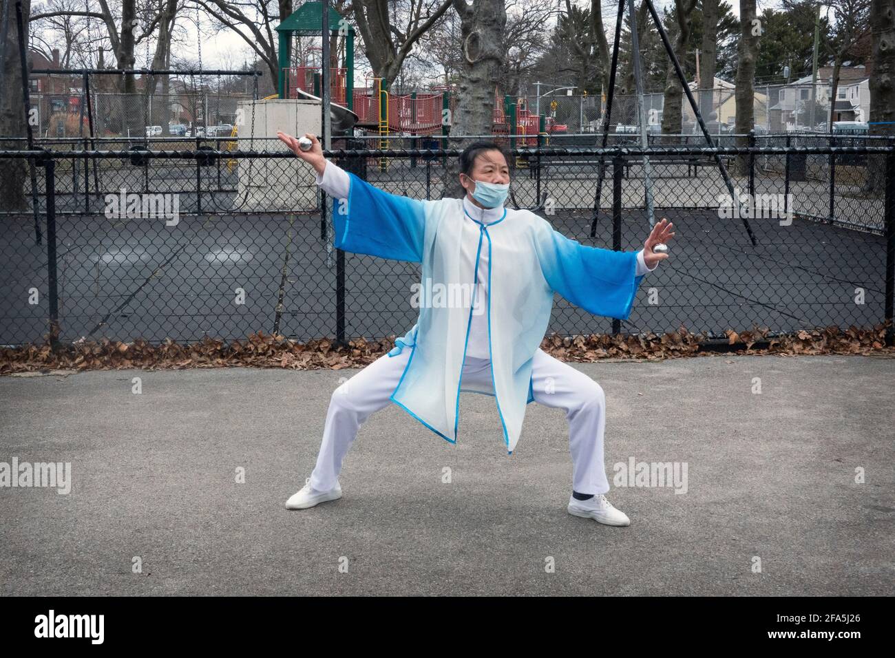Metal balls hi-res stock photography and images - Alamy