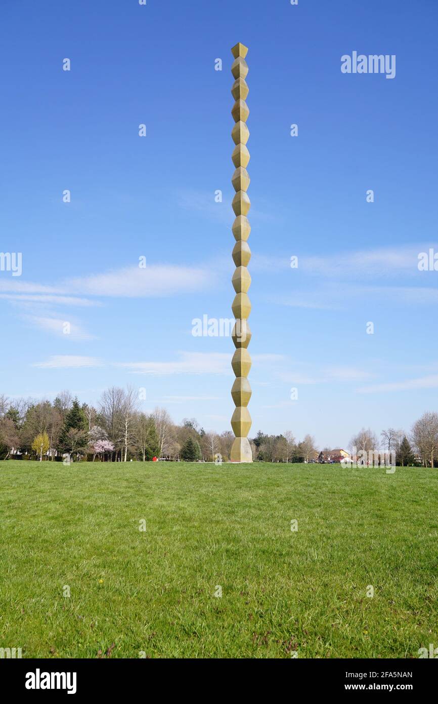 Endless Column (Column of Infinite), Romania Stock Photo - Alamy