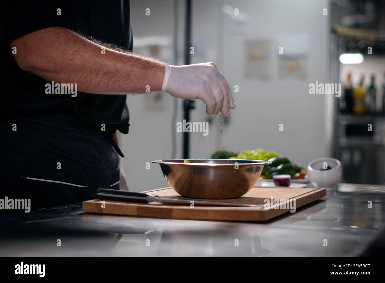 Cook hand hi-res stock photography and images - Alamy