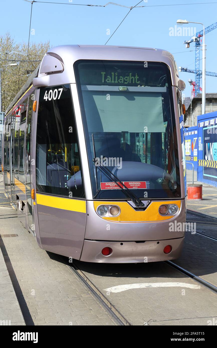 Electric powered commuter rail system hi-res stock photography and ...