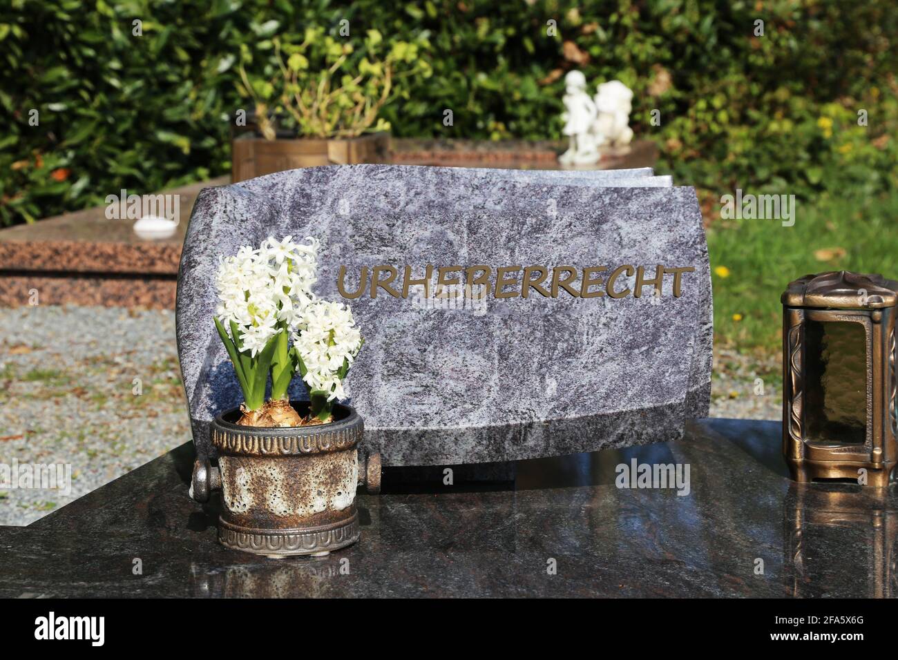 Symbol image: Gravestone with the german inscription Urheberrecht ...