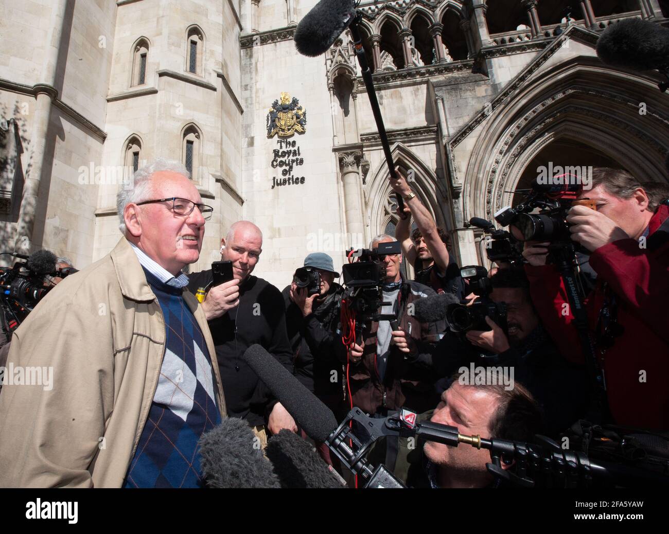 Jo hamilton post office hi-res stock photography and images - Alamy