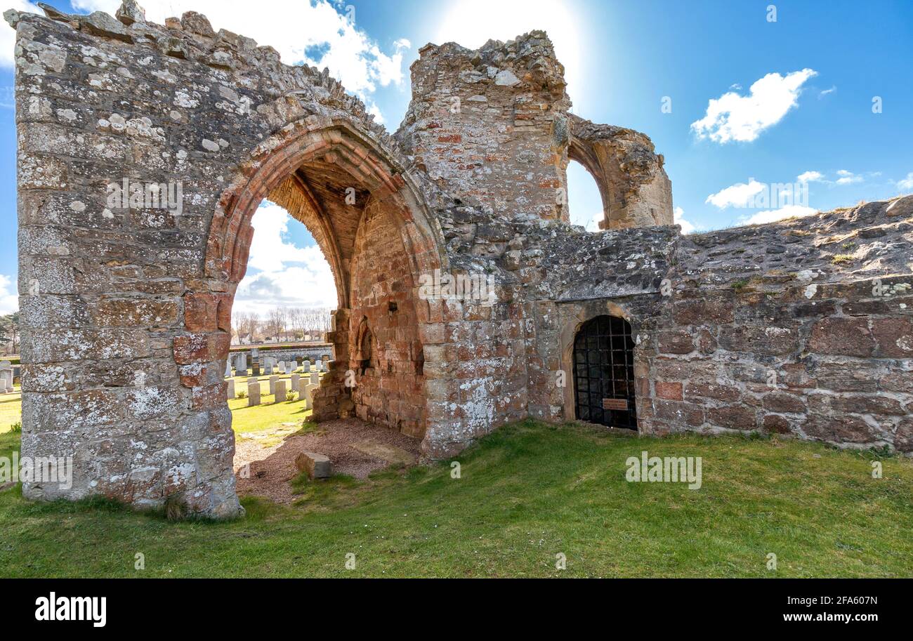 Medieval abbey building hi-res stock photography and images - Alamy