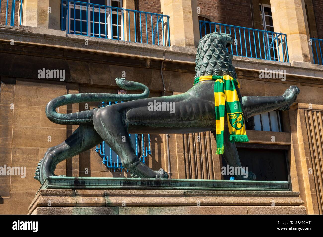 King of yellows hi-res stock photography and images - Alamy