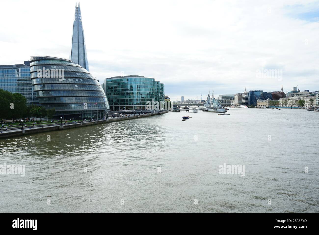 Thames overlooking business hi-res stock photography and images - Alamy
