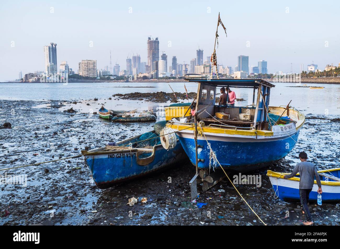 Mumbai waterfront hi-res stock photography and images - Alamy