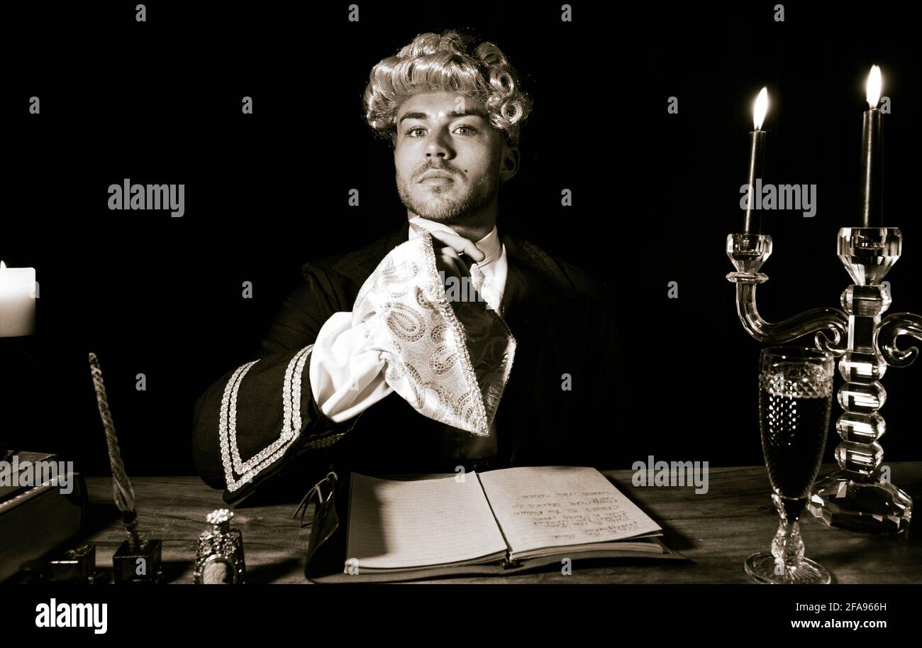 Regency costume hi-res stock photography and images - Alamy