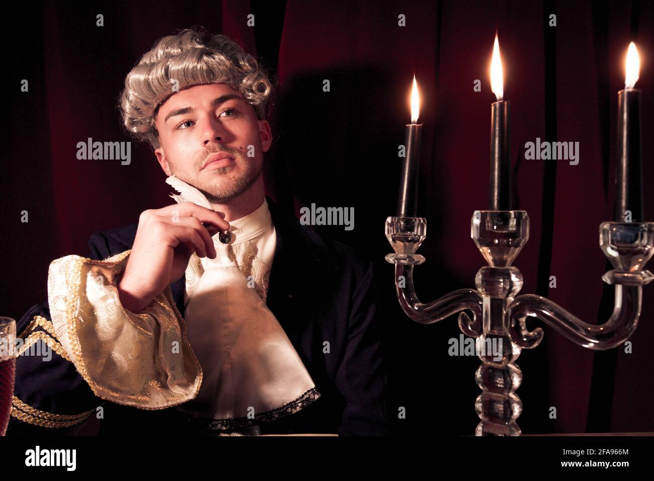 Regency costume hi-res stock photography and images - Alamy