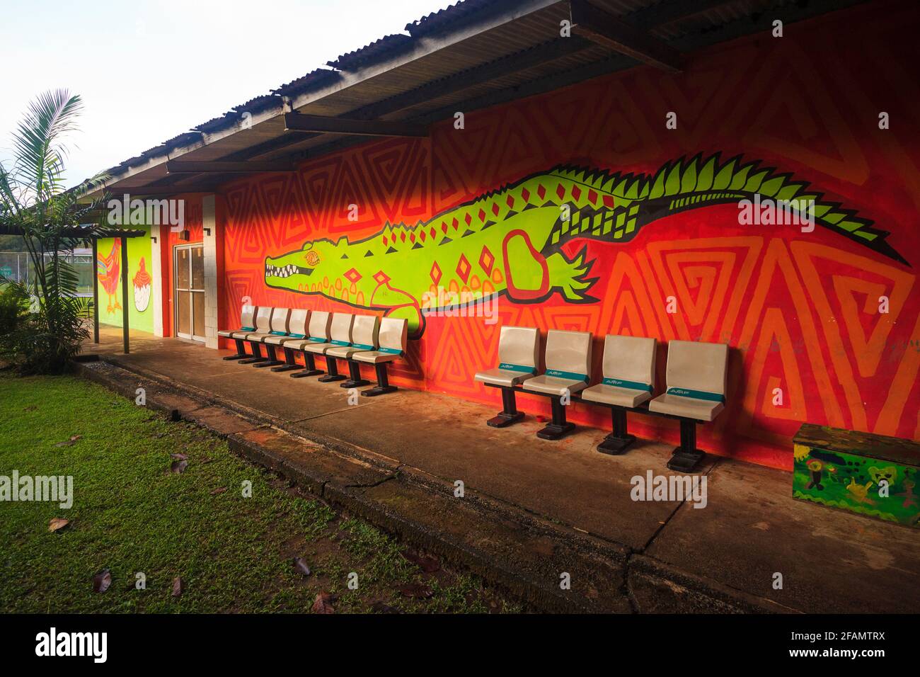 Wall painting on the Gamboa Discovery School in the town of Gamboa ...