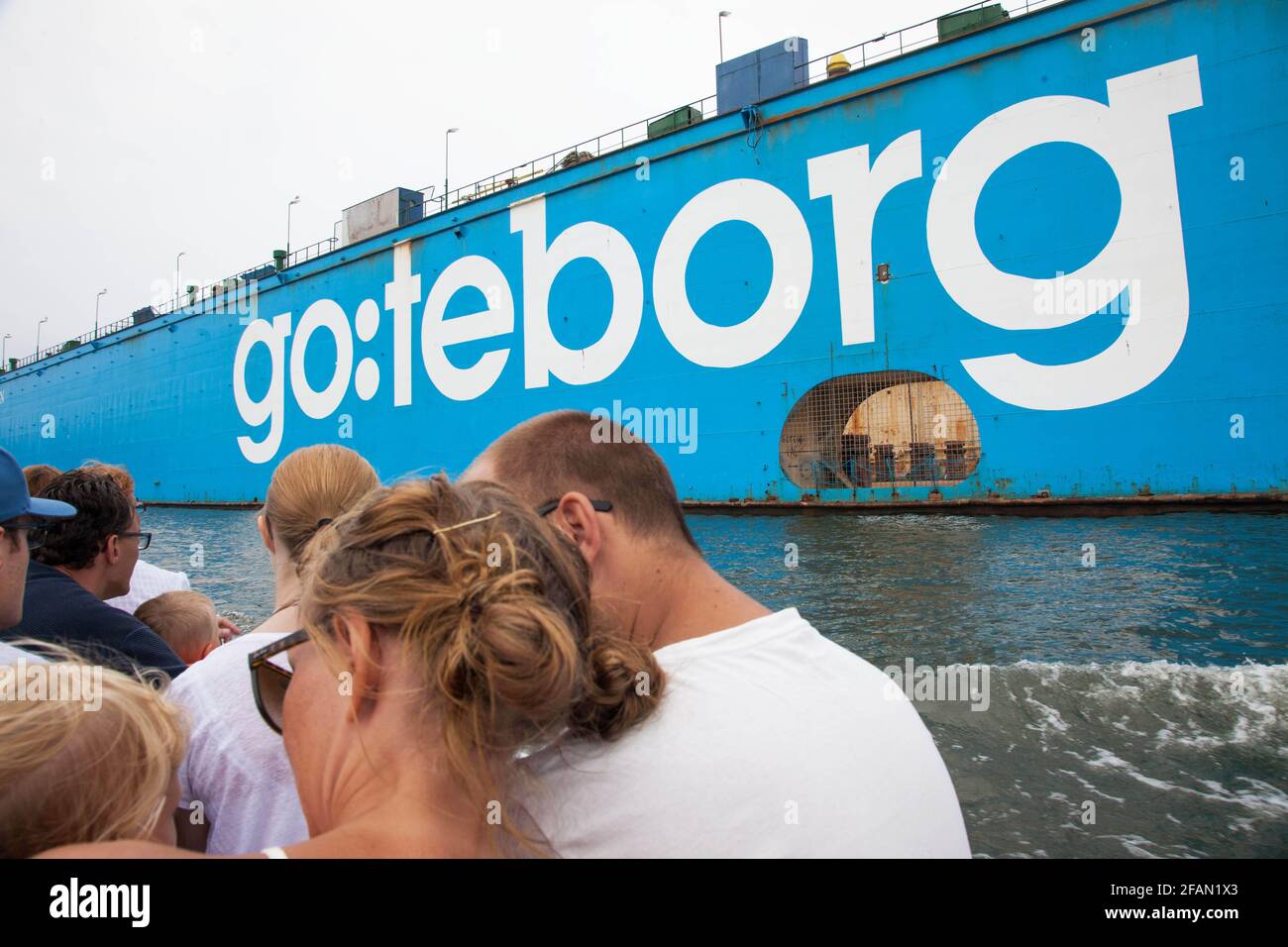 Sightseeing boat, Paddan, in the harbor of Gothenburg Stock Photo - Alamy