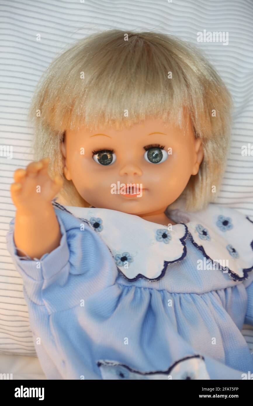 1990's Tiny Tears Doll Stock Photo - Alamy