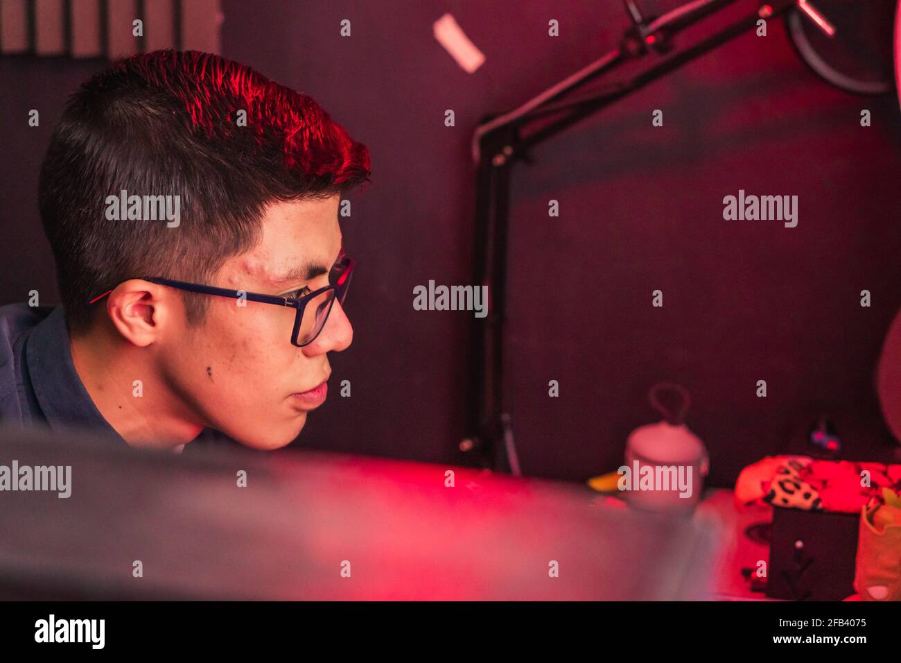 Computer tasks hi-res stock photography and images - Alamy