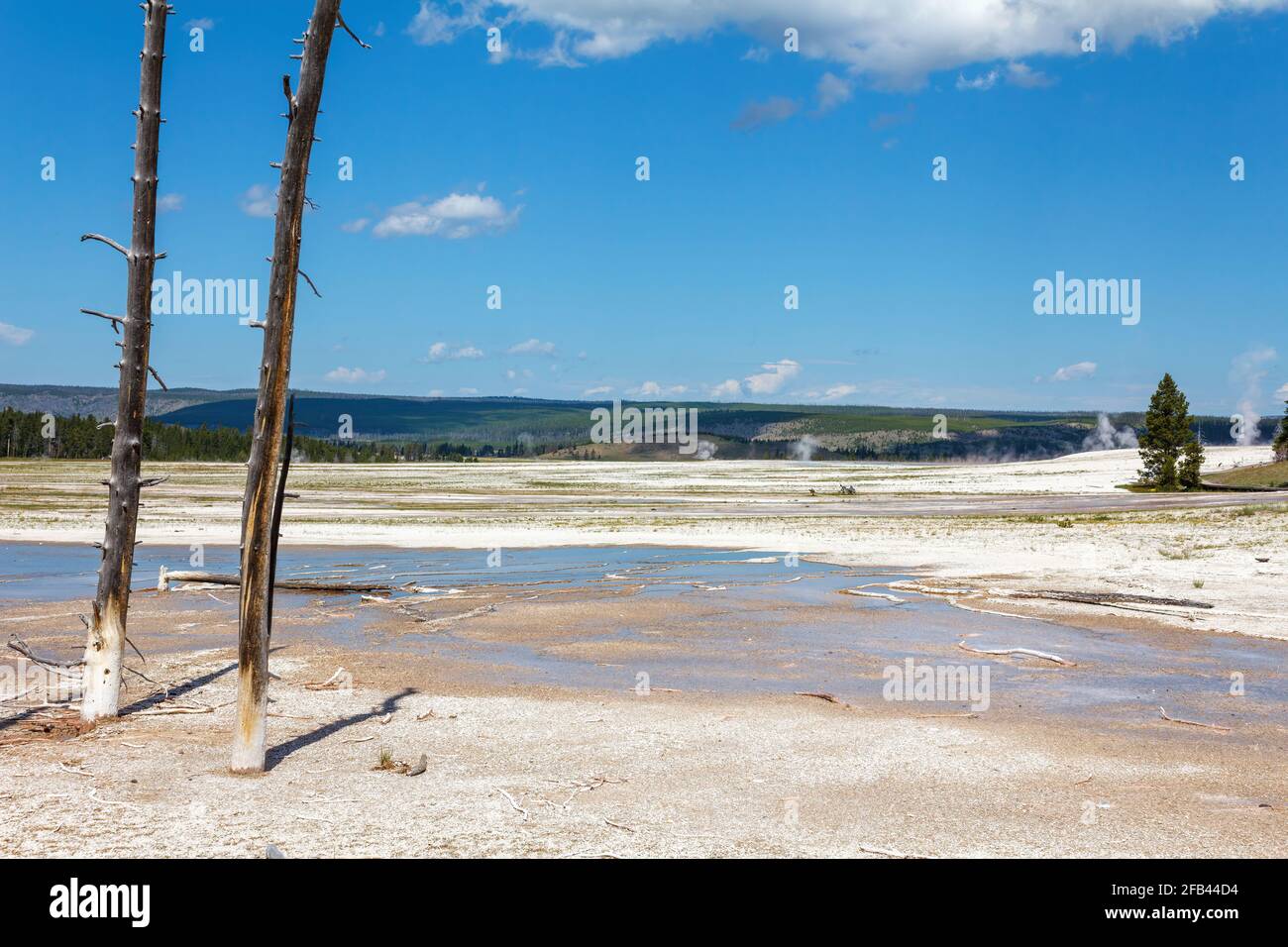 Yellowstone super volcano erupting hi-res stock photography and images ...