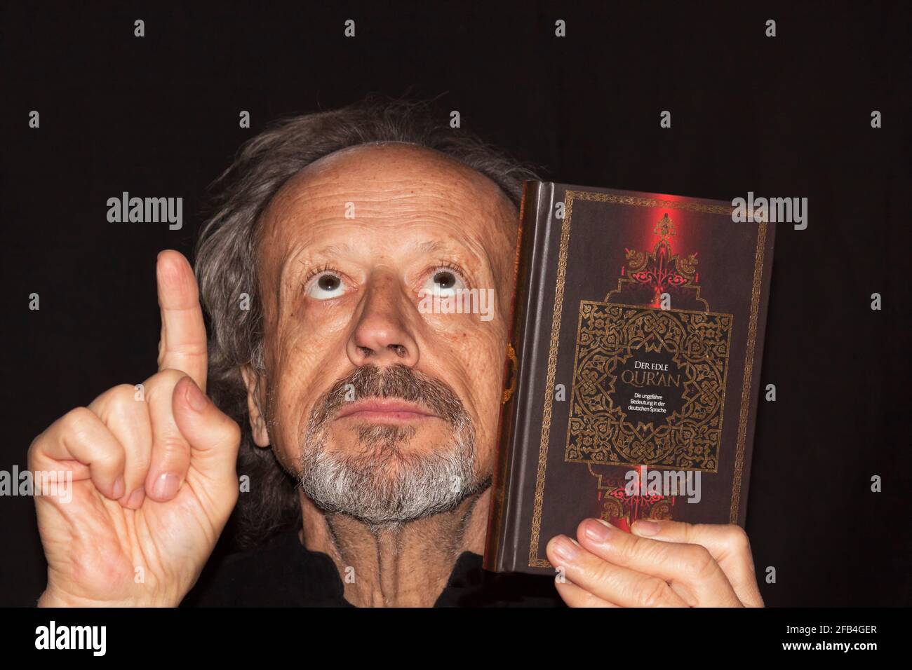 Jesus quran hi-res stock photography and images - Alamy