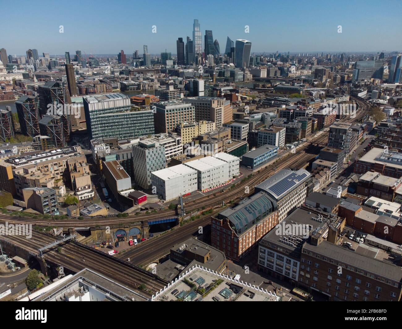 Bankside criss crossed by railway lines along Ewer street and Great ...