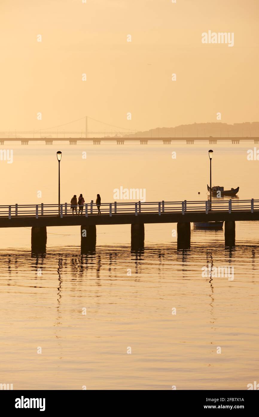 Jetty scene hi-res stock photography and images - Alamy