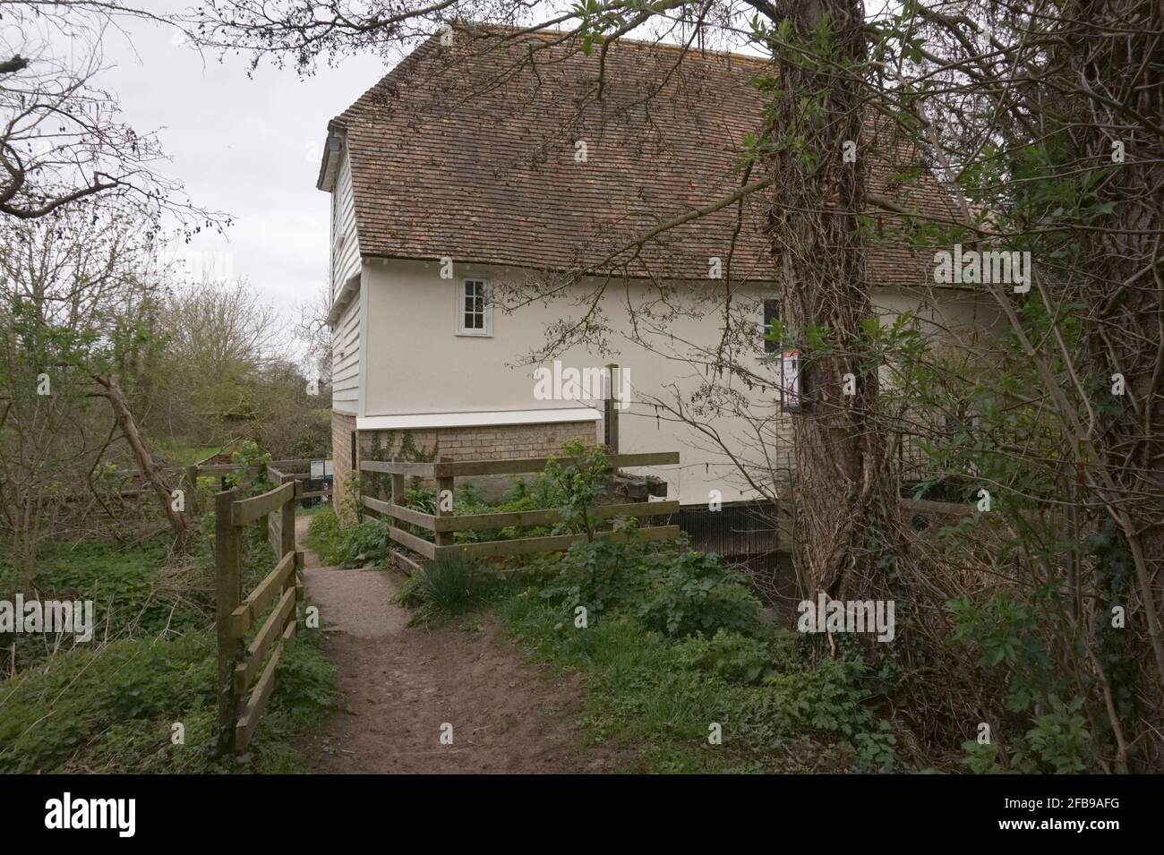 17th century working watermill at Hinxton, Cambridgeshire Stock Photo ...