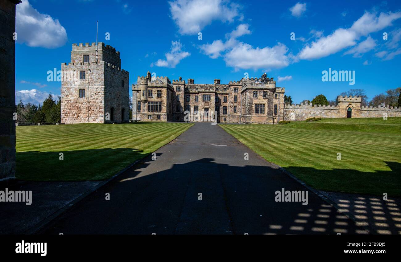 Ford castle hi-res stock photography and images - Alamy