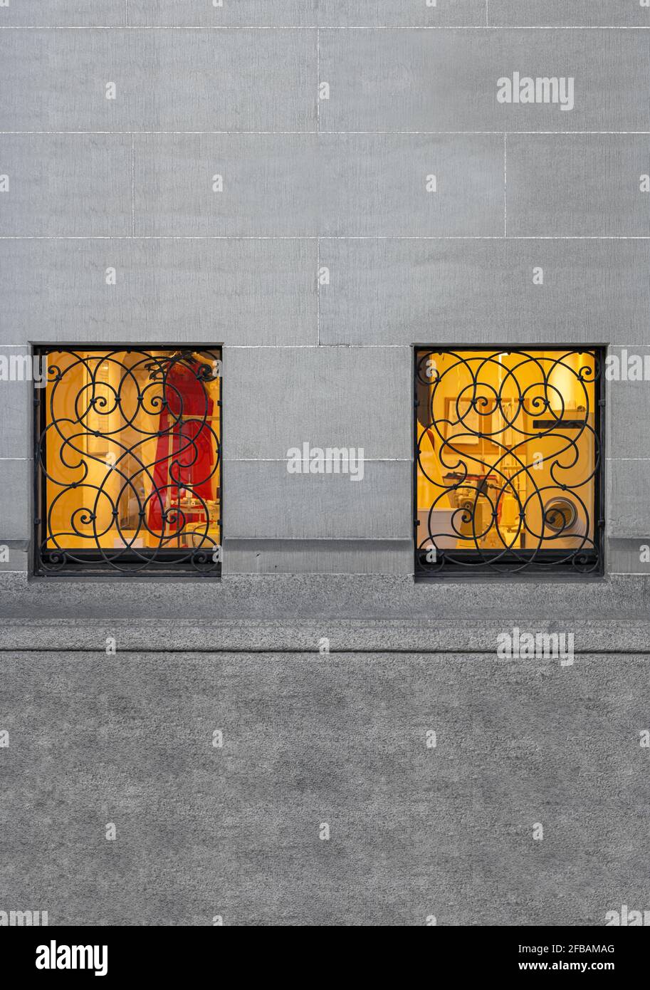 Two lighted windows hi-res stock photography and images - Alamy