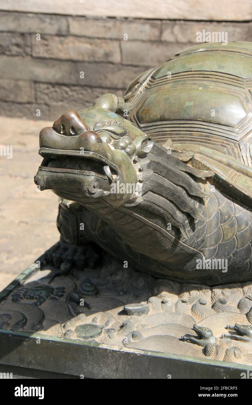 Sculpture bronze tortoise forbidden city hi-res stock photography and ...