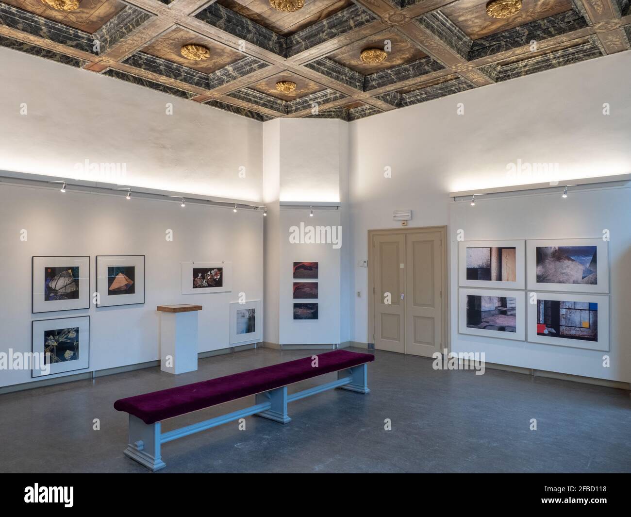 Cassette ceiling hi-res stock photography and images - Alamy