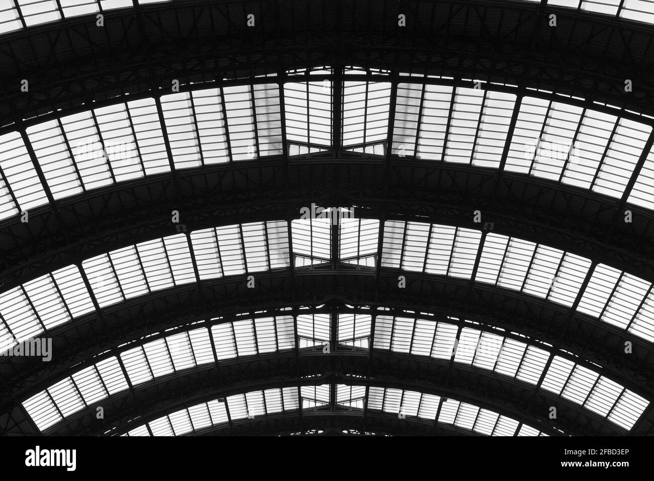 Roof structure of central station hi-res stock photography and images ...