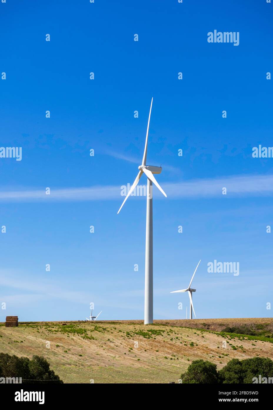 Field generators hi-res stock photography and images - Alamy
