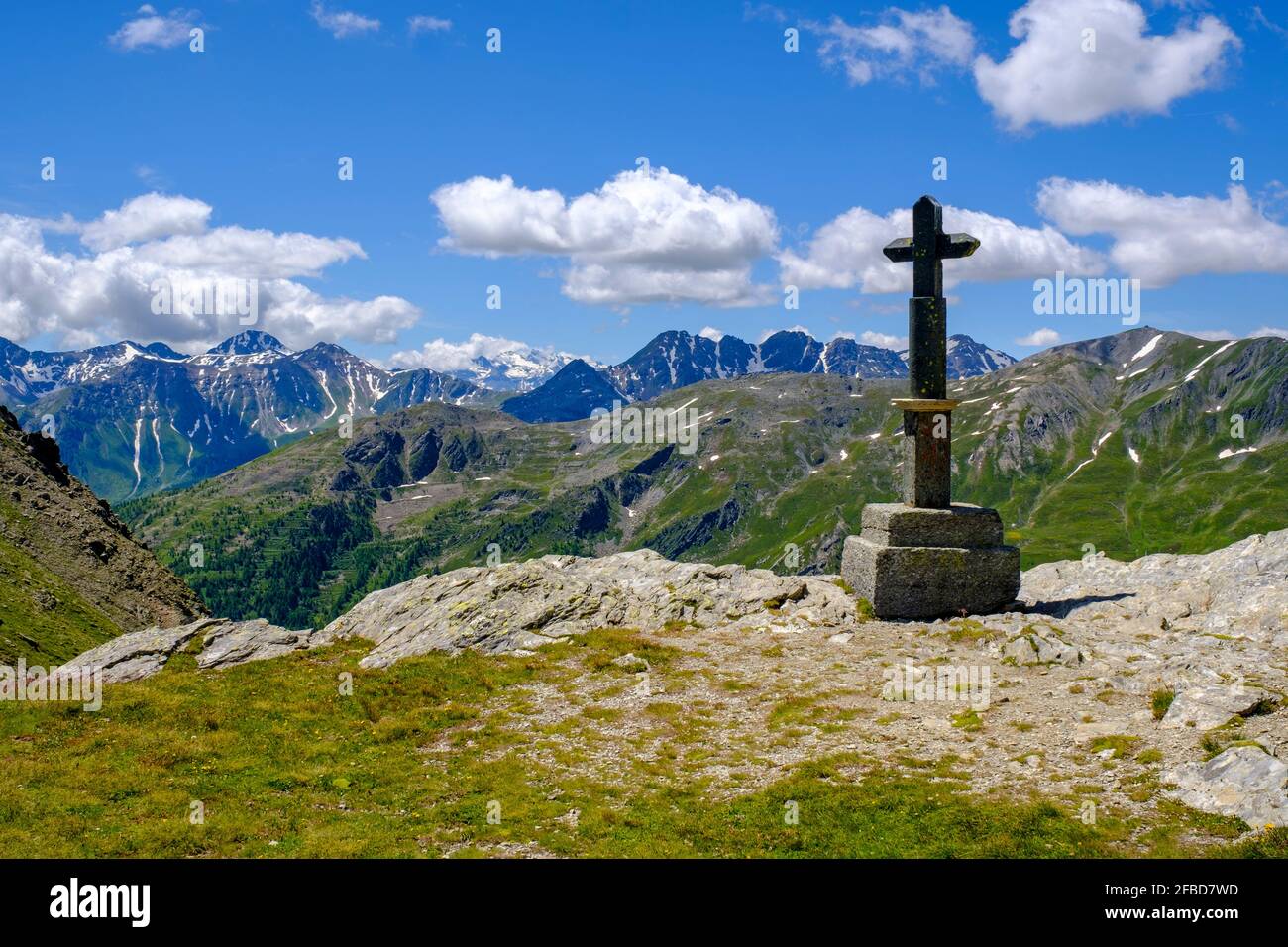 Summit cross great st bernard pass hi-res stock photography and images ...
