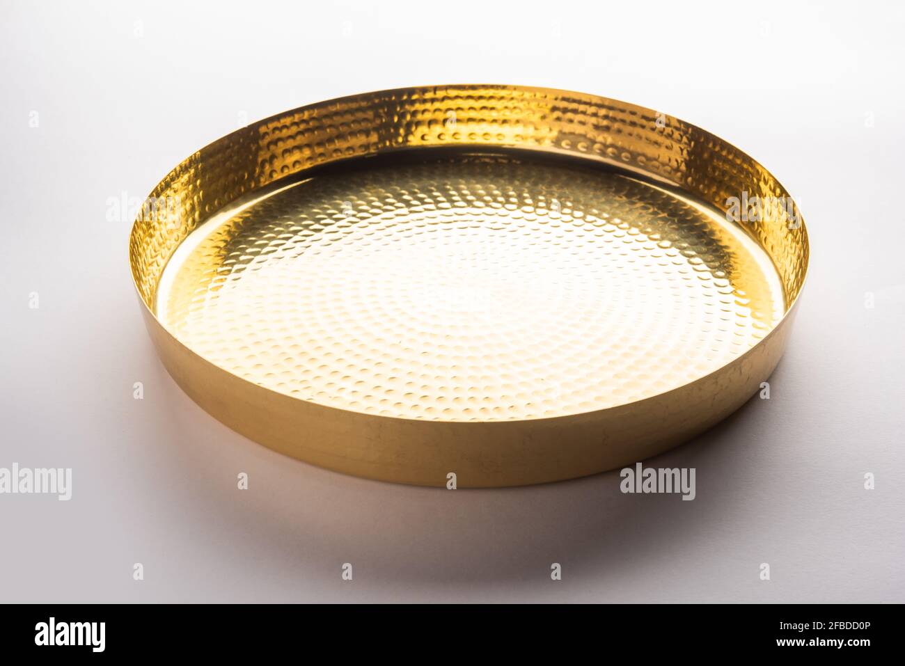 Brass thali dish hi-res stock photography and images - Alamy
