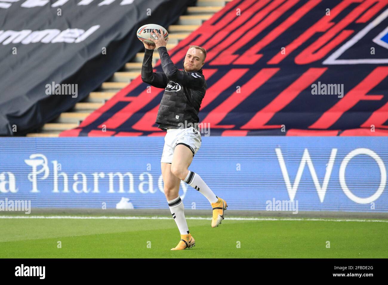 Adam Swift (21) of Hull FC during pre-game warm up Stock Photo - Alamy