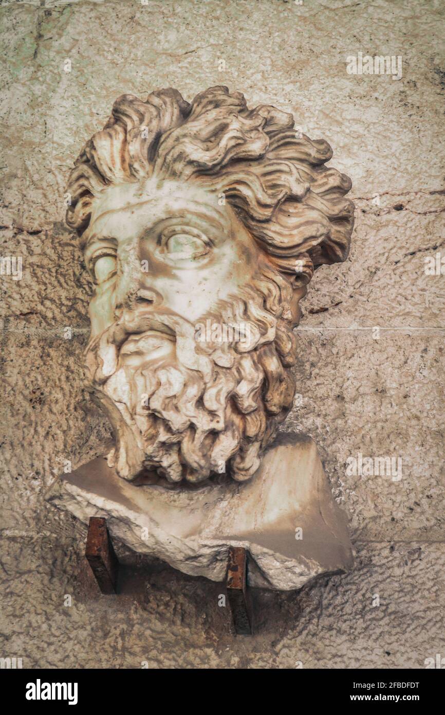 Face of poseidon hi-res stock photography and images - Alamy