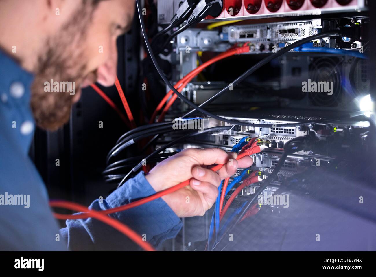 Installing fibre optic cable hi-res stock photography and images - Alamy