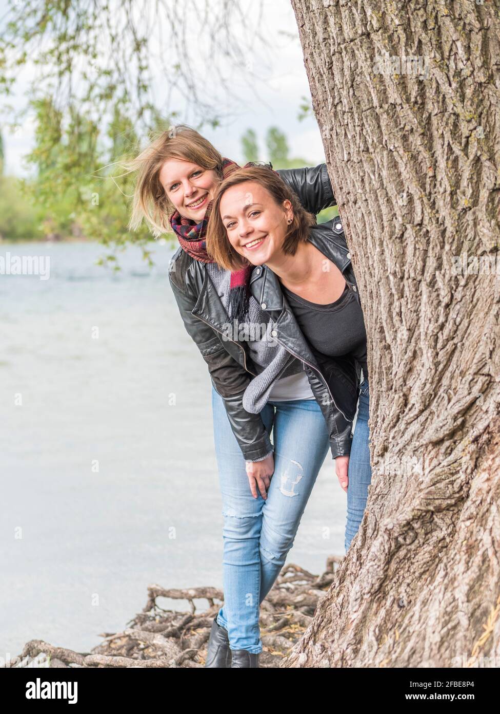 Portrait two friends hi-res stock photography and images - Alamy