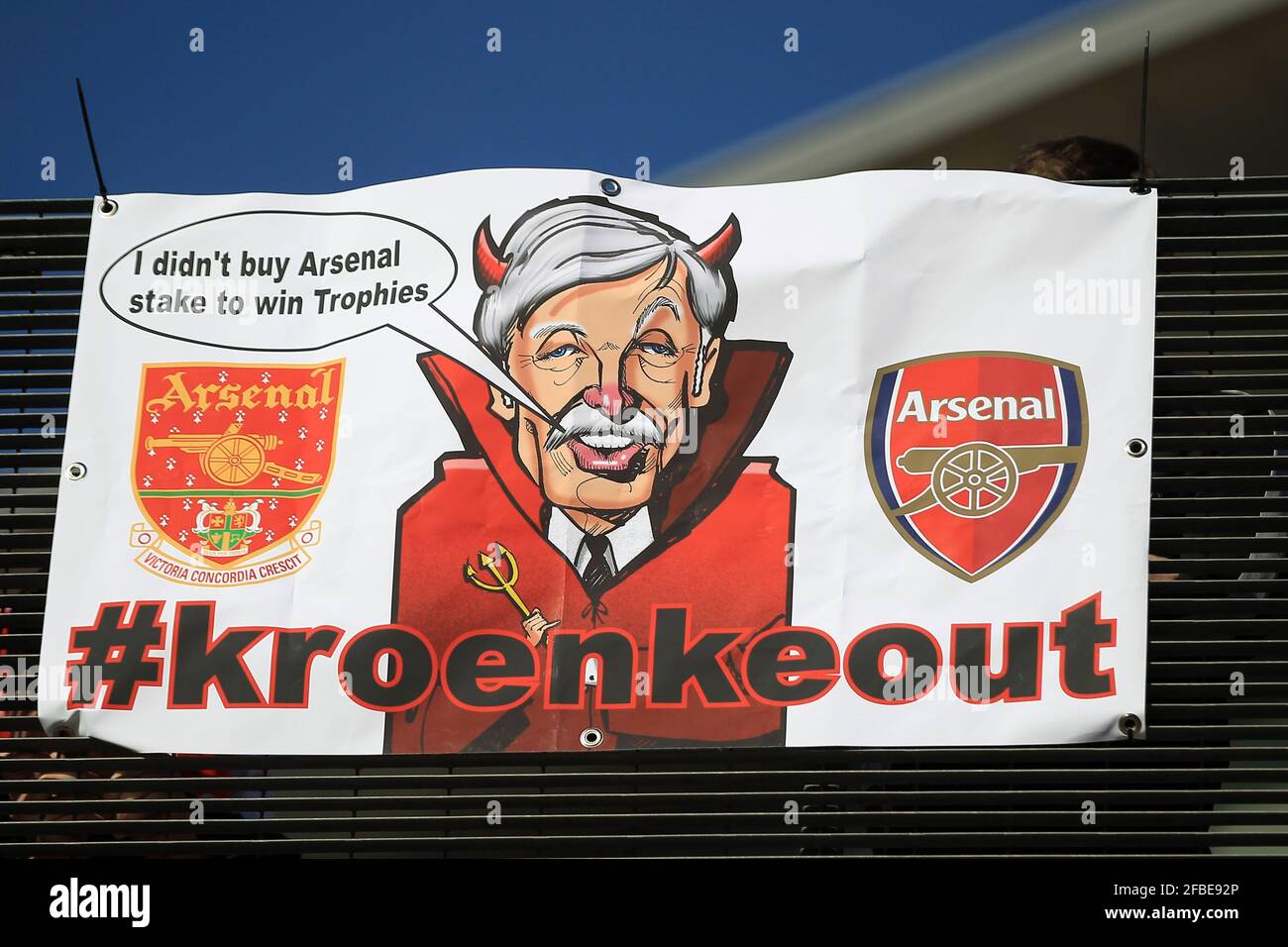 Arsenal fans banner emirates stadium hi-res stock photography and ...