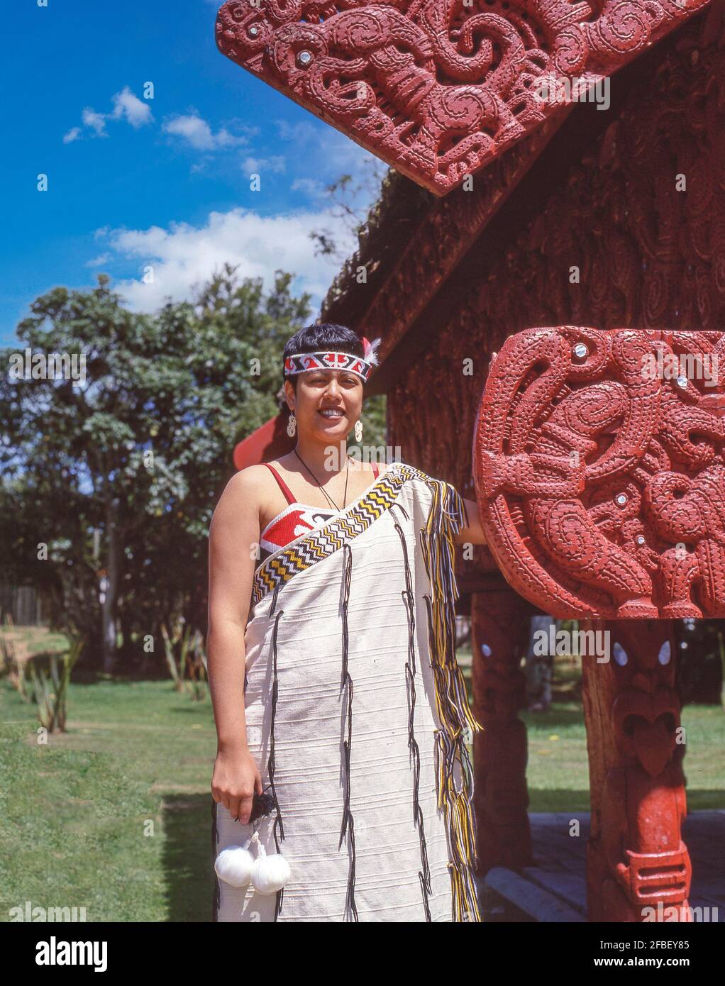 Maori cloak new zealand hi-res stock photography and images - Alamy