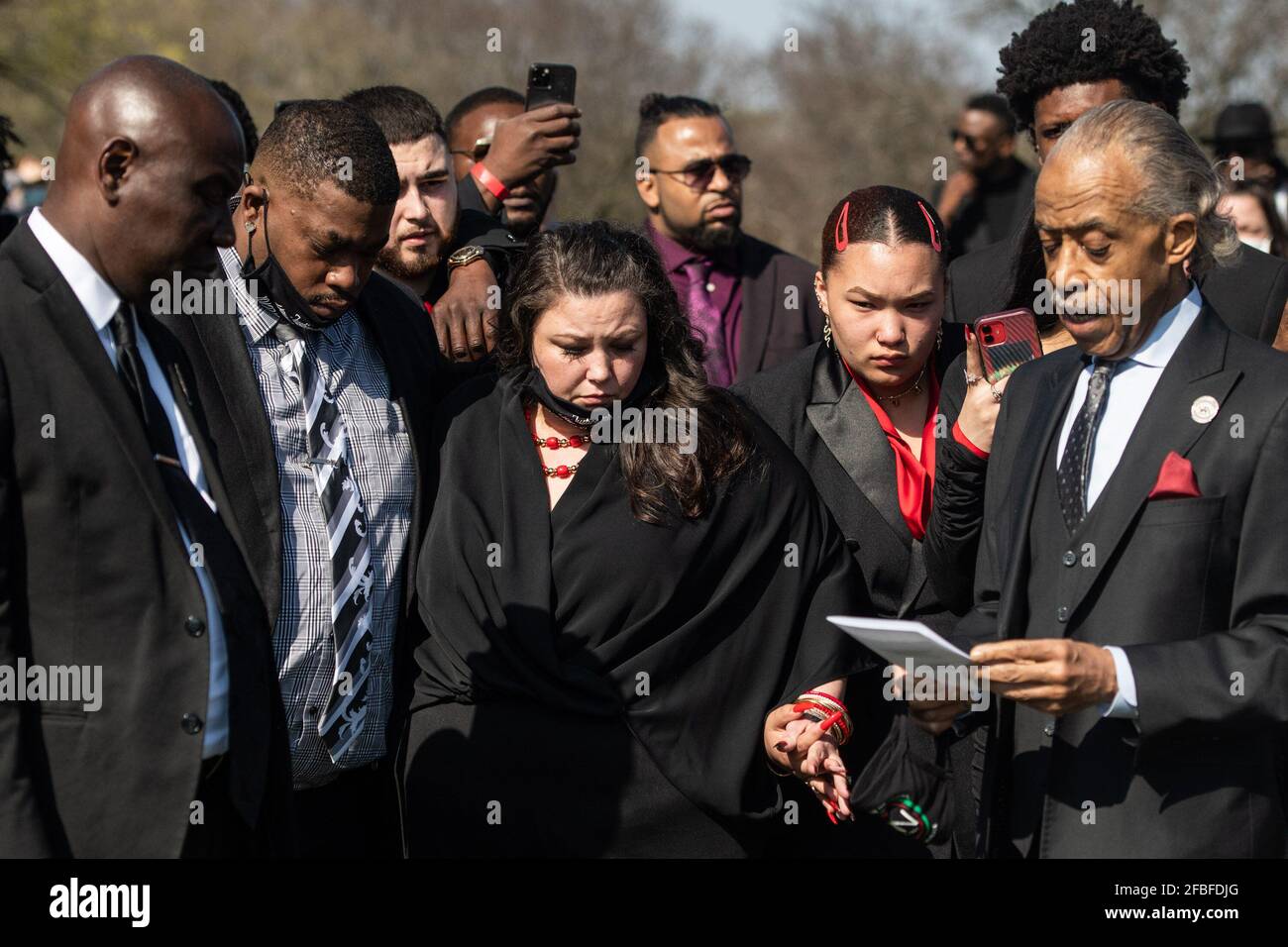Releasing doves usa hi-res stock photography and images - Alamy