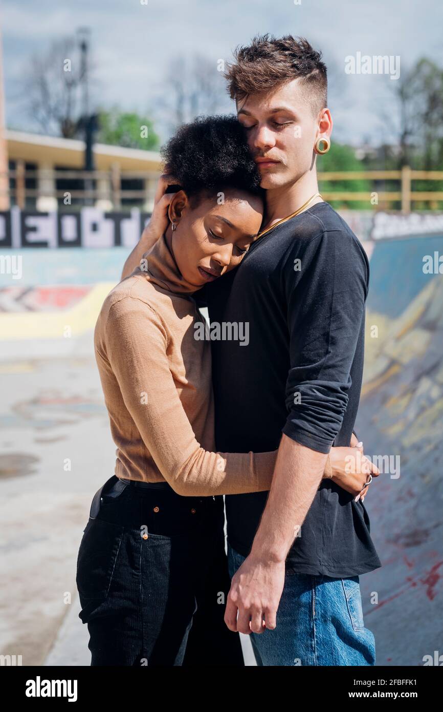 Hip hugging hi-res stock photography and images - Alamy