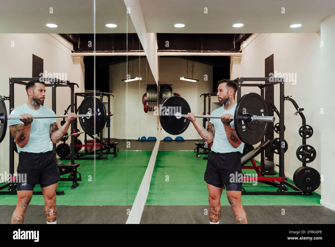 Man body image mirror hi-res stock photography and images - Alamy