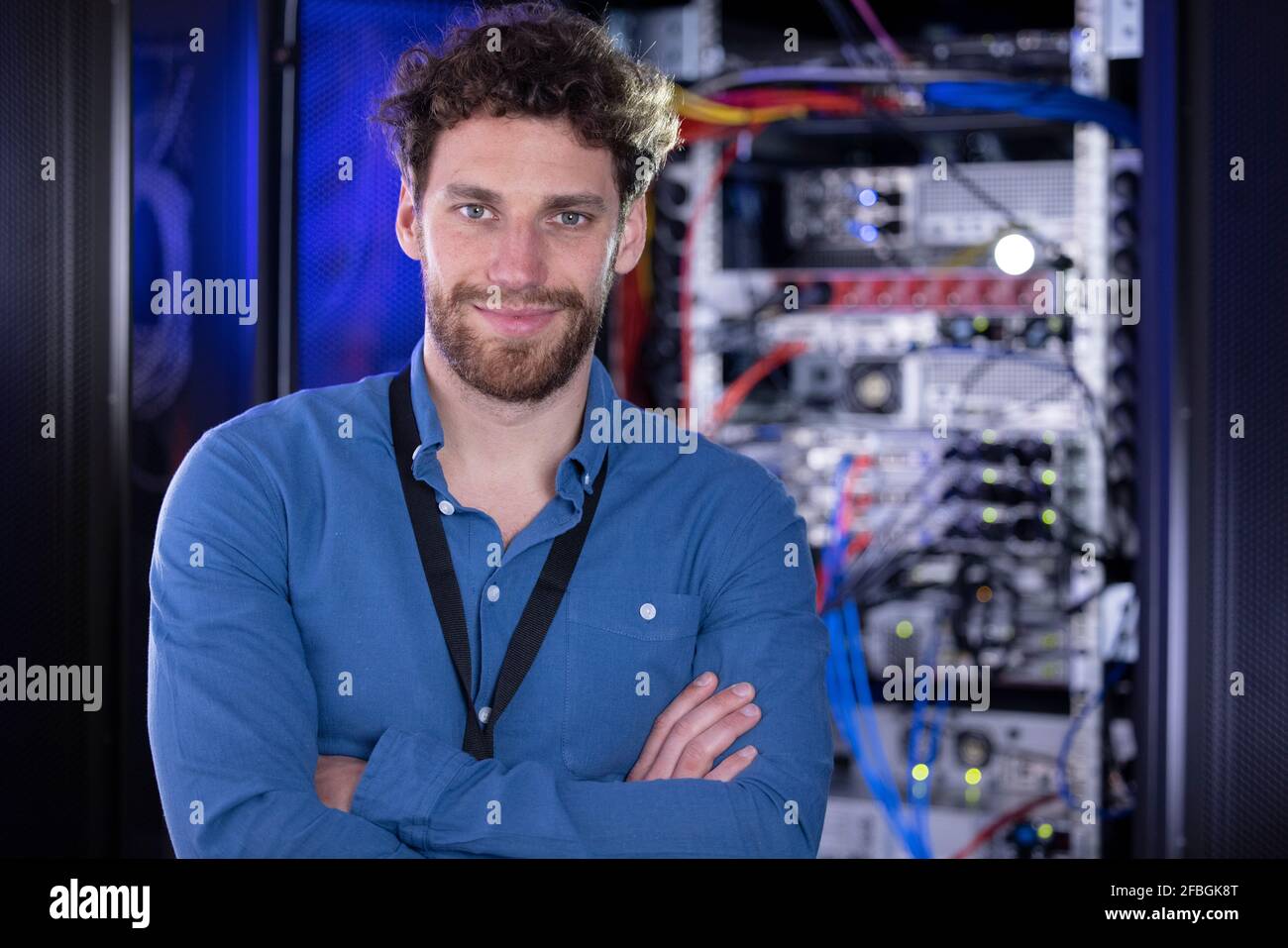 Data center support specialist image hi-res stock photography and ...