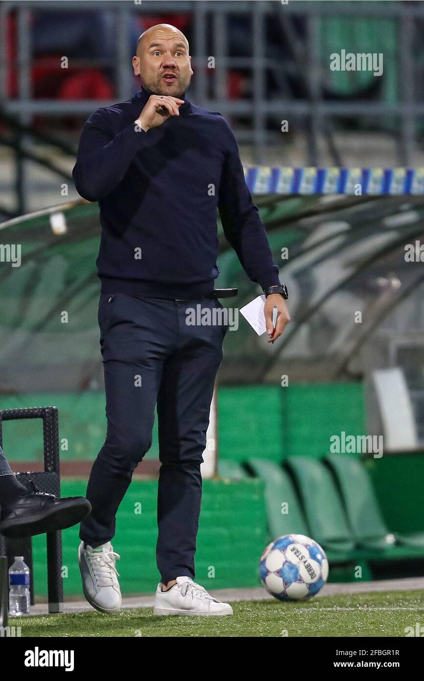 DORDRECHT, 23-04-2021 , Riwal Hoogwerkers stadion , Dutch Keuken ...