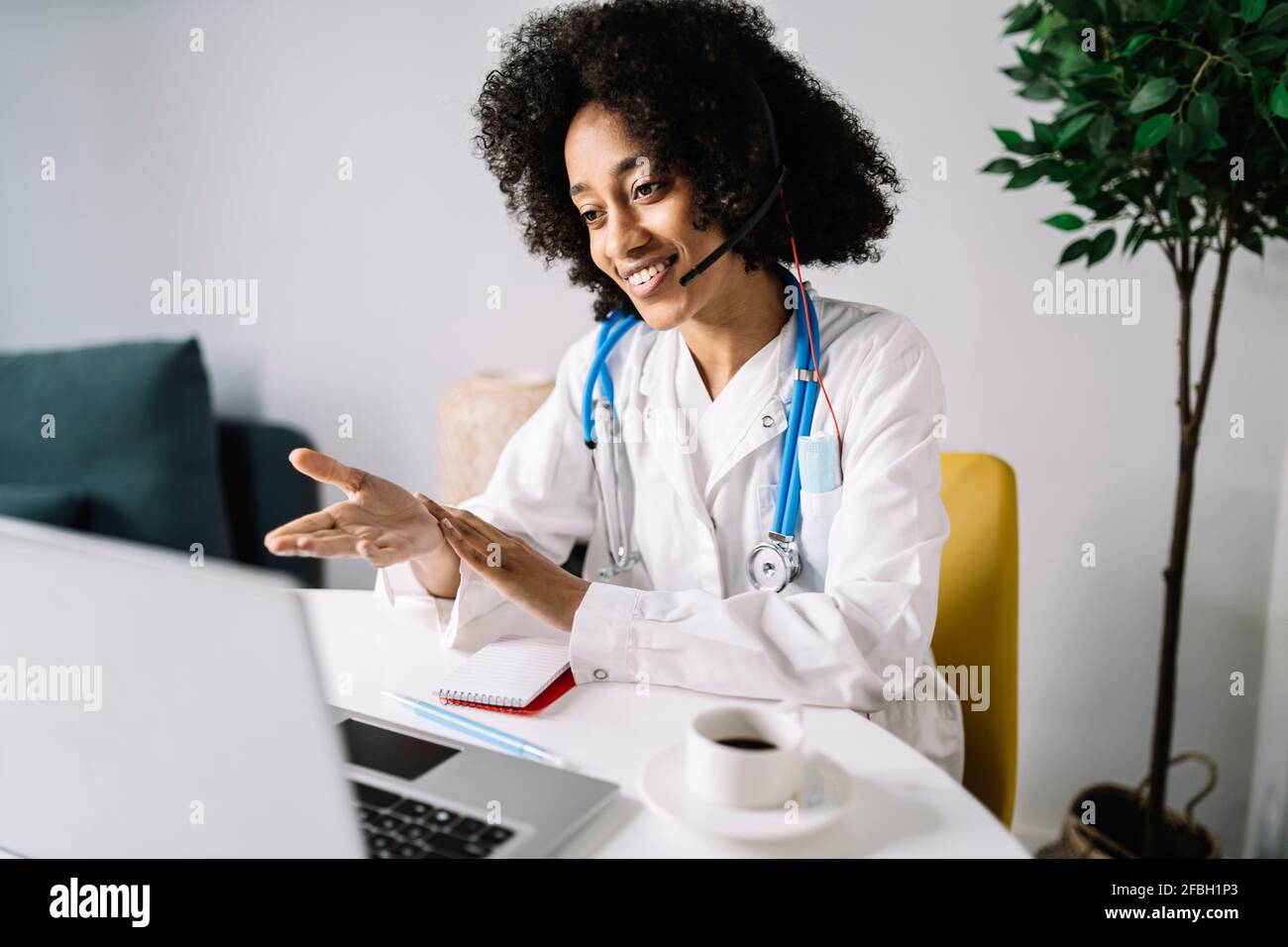 Medical advice online hi-res stock photography and images - Alamy