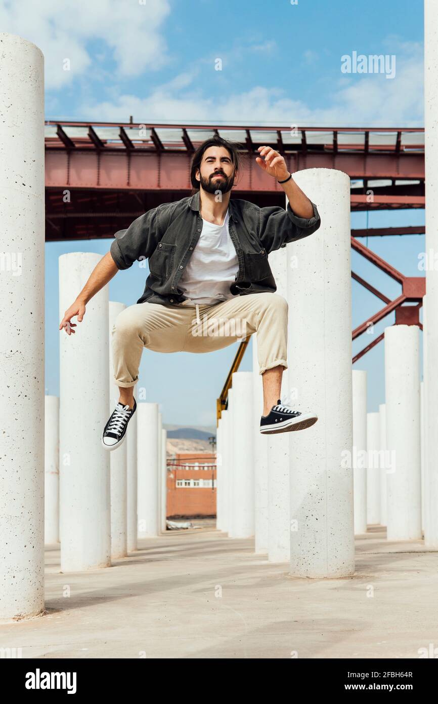 30 columns in a row hi-res stock photography and images - Alamy