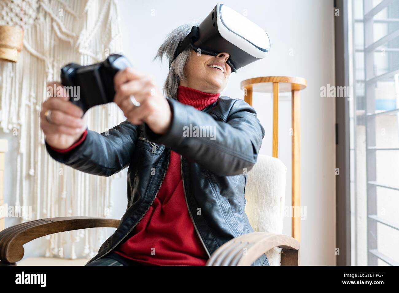 Virtual reality controller hi-res stock photography and images - Alamy