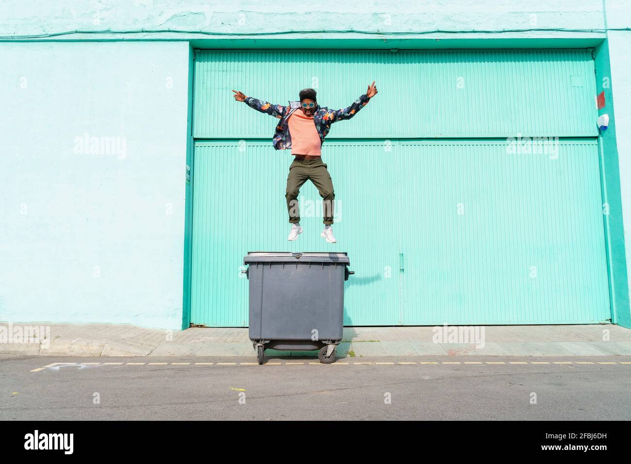 Bin air hi-res stock photography and images - Alamy